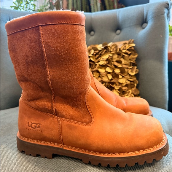 UGG | Shoes | Vintage Ugg Sheepskin Beacon Boot | Poshmark